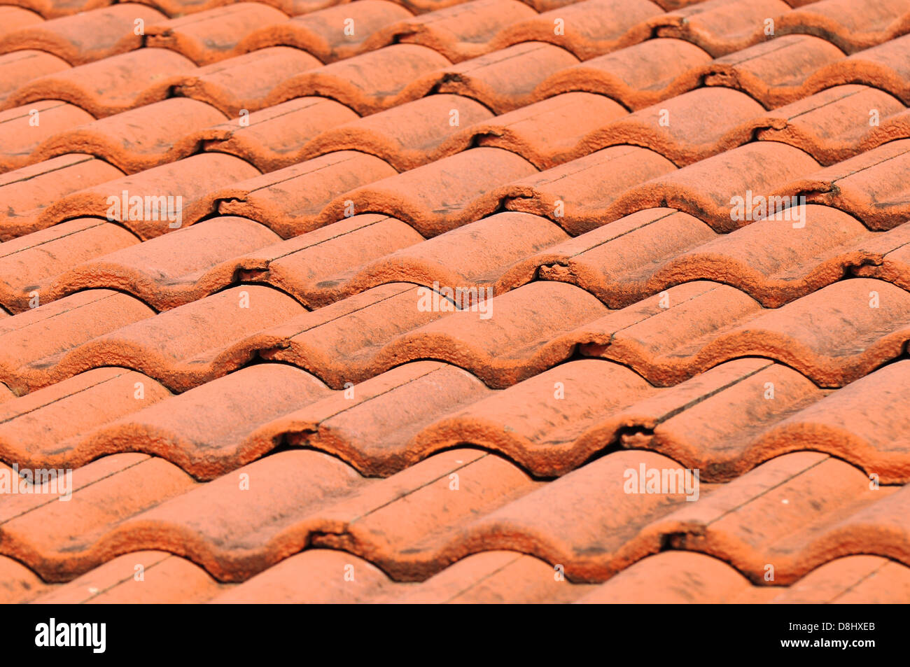 Tile roof pattern hi-res stock photography and images - Alamy