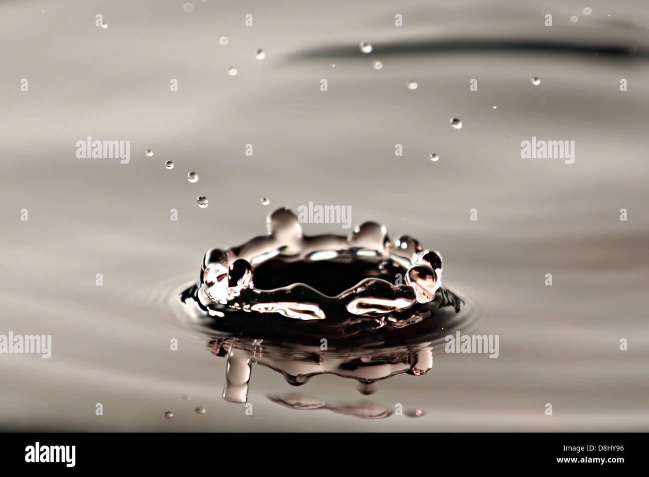 The Water drops is a crown shape.It a beautiful Stock Photo - Alamy