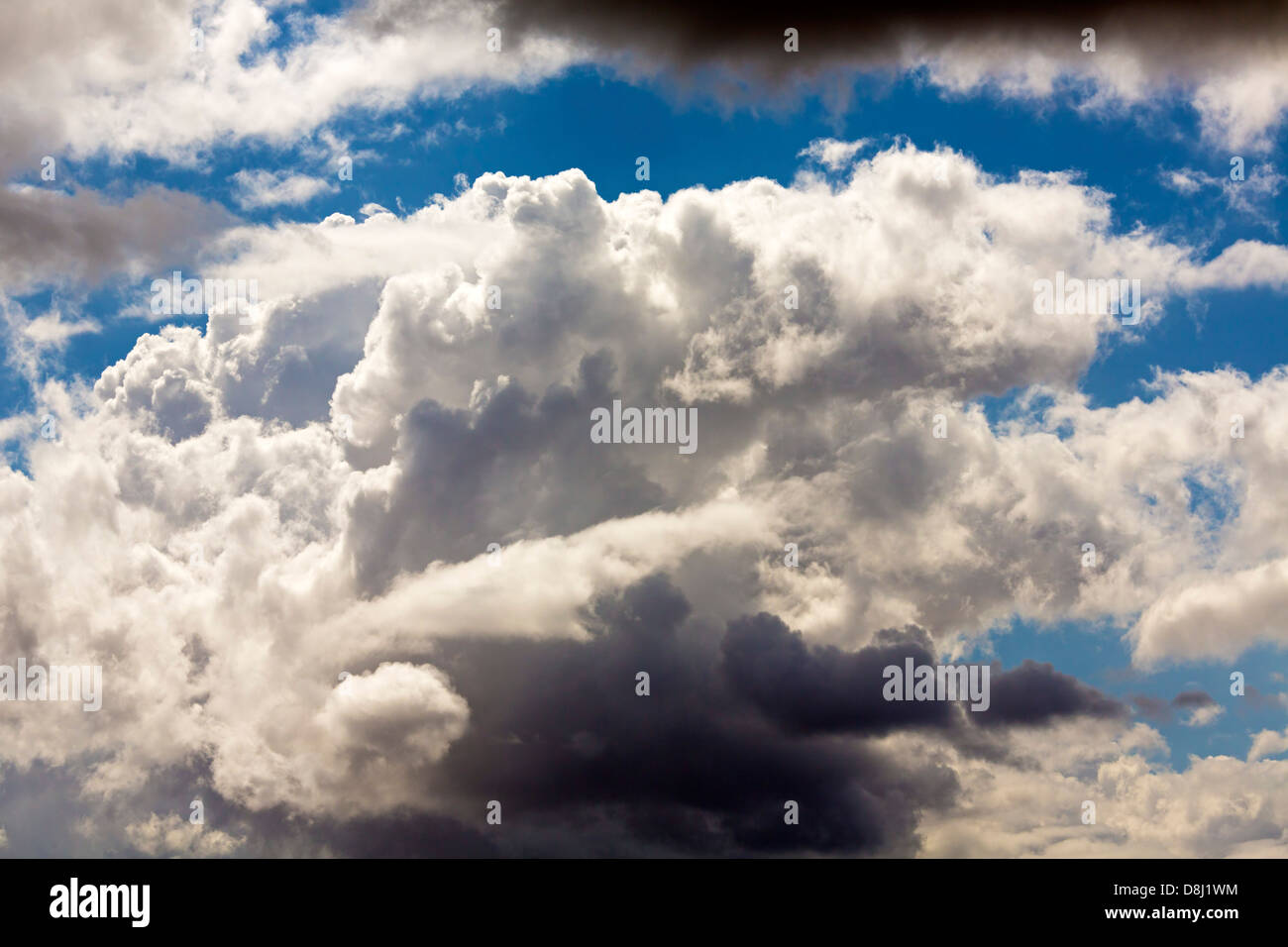 Black and white cloud formation hi-res stock photography and images - Alamy