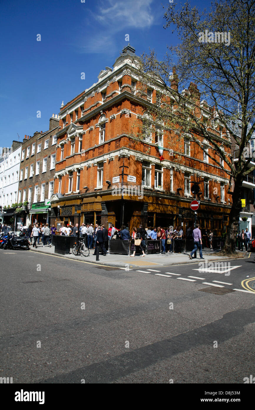 Fitzroy tavern london fitzrovia hi-res stock photography and images - Alamy