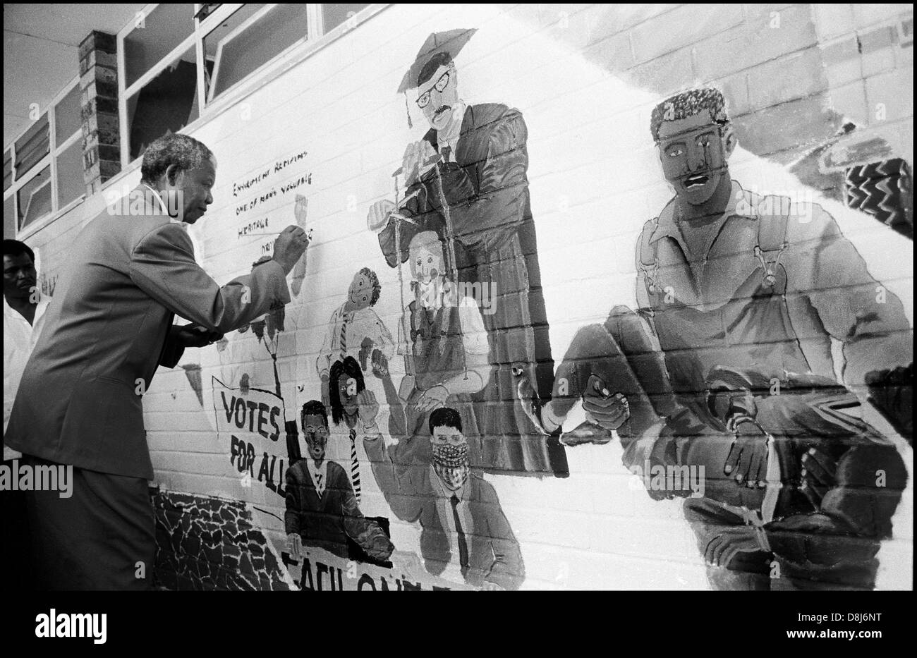 Alexander sinton secondary hi-res stock photography and images - Alamy