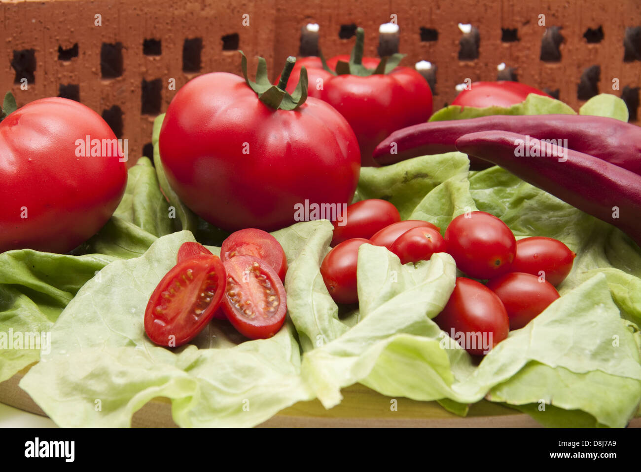 Red vegetable hi-res stock photography and images - Alamy