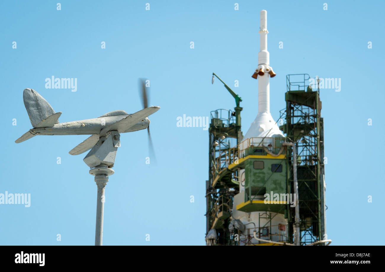An aircraft shaped wind vane is seen with the Soyuz rocket at the ...