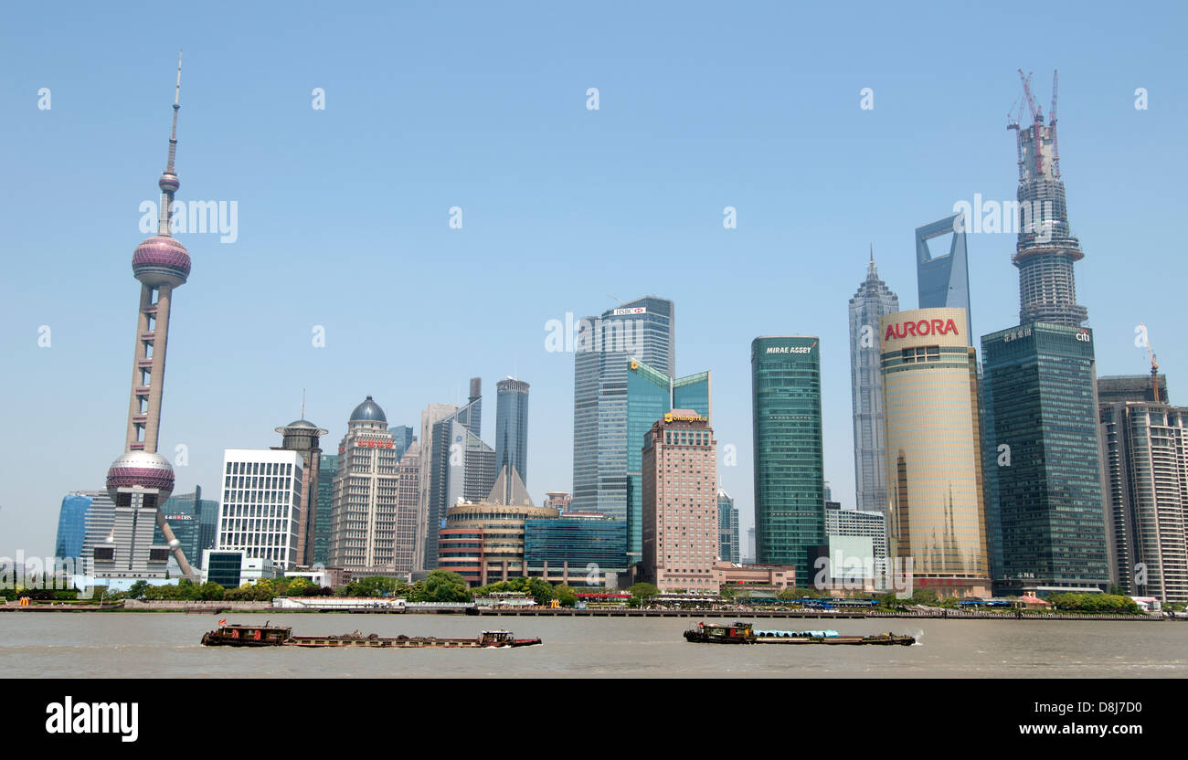 The new Shanghai Pudong skyline and Shanghai tallest under construction ...