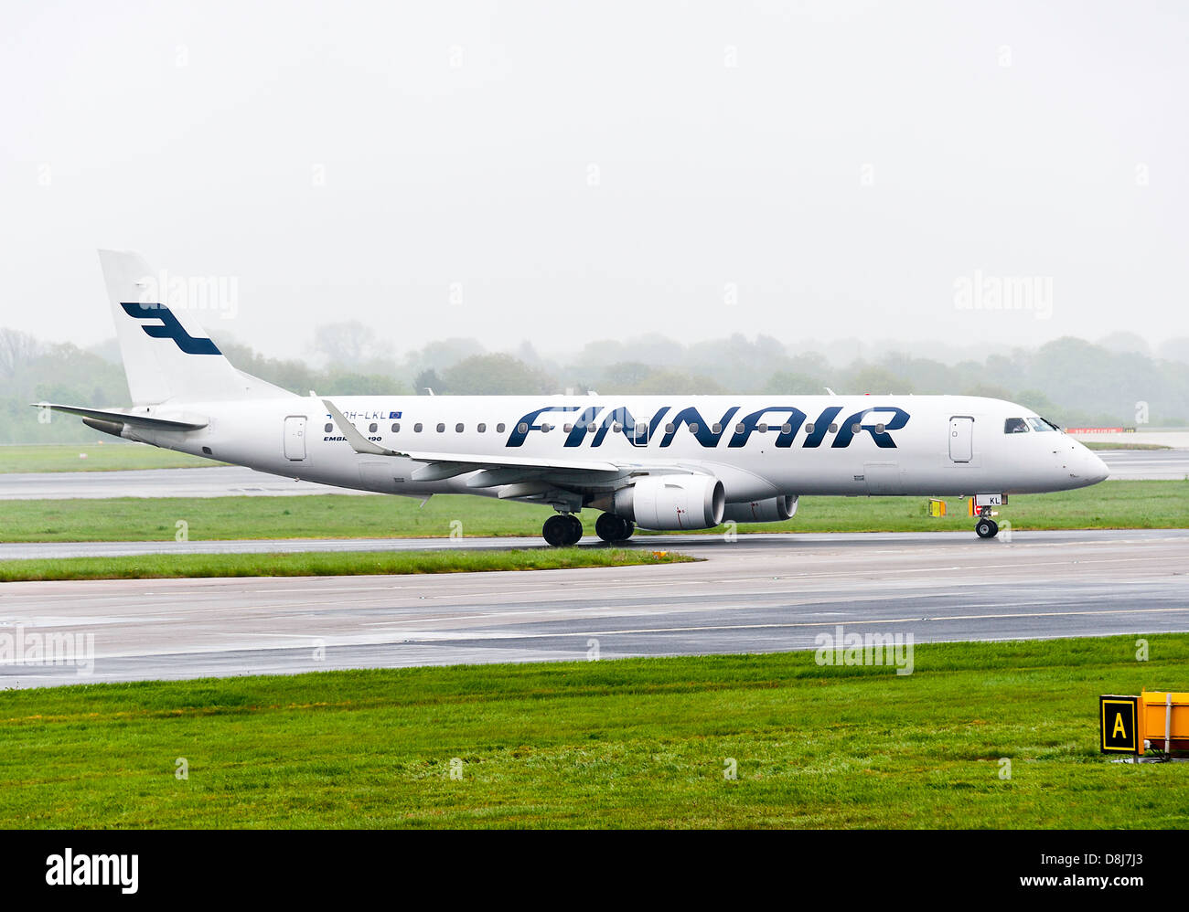 Embraer airport arrival hi-res stock photography and images - Alamy