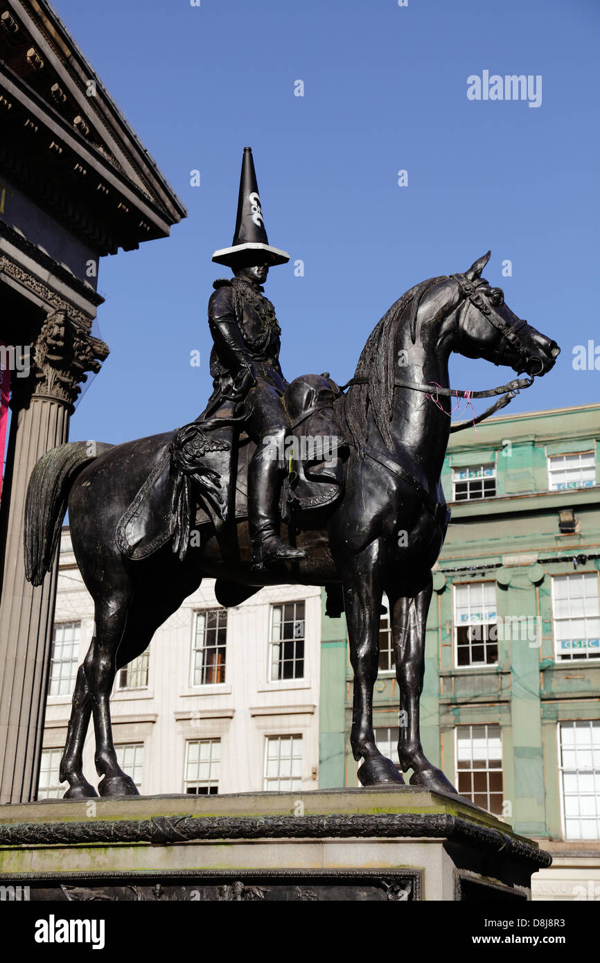 Duke of wellington statue glasgow hi-res stock photography and images ...
