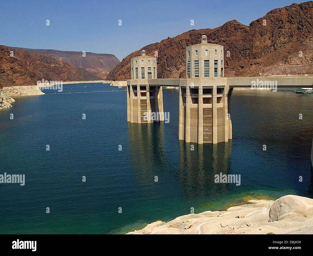 A view of the lakes formed by the Hoover Dam, with water stretching ...