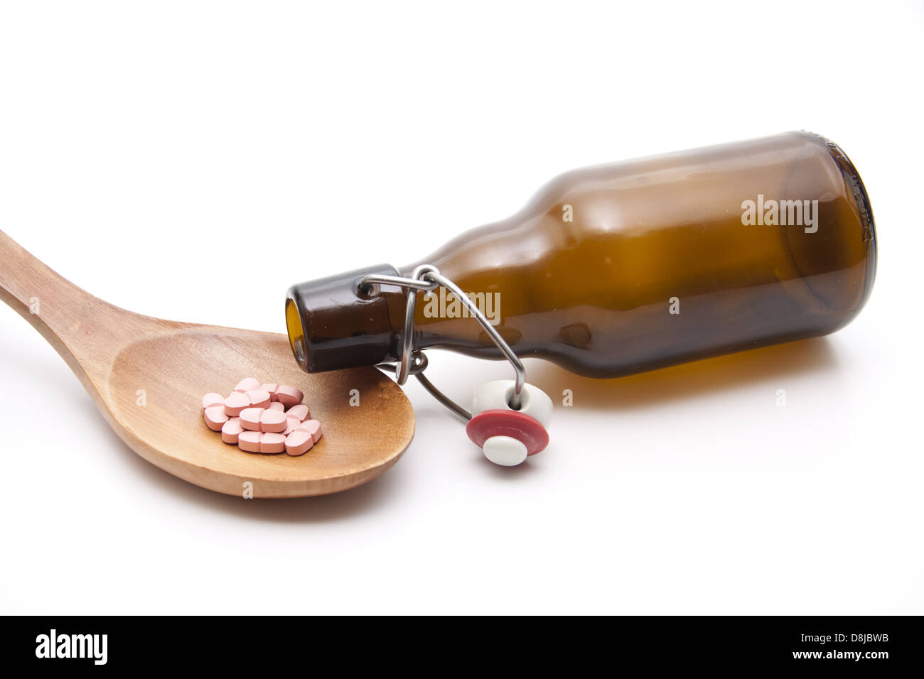 Tablets and alcohol Stock Photo - Alamy