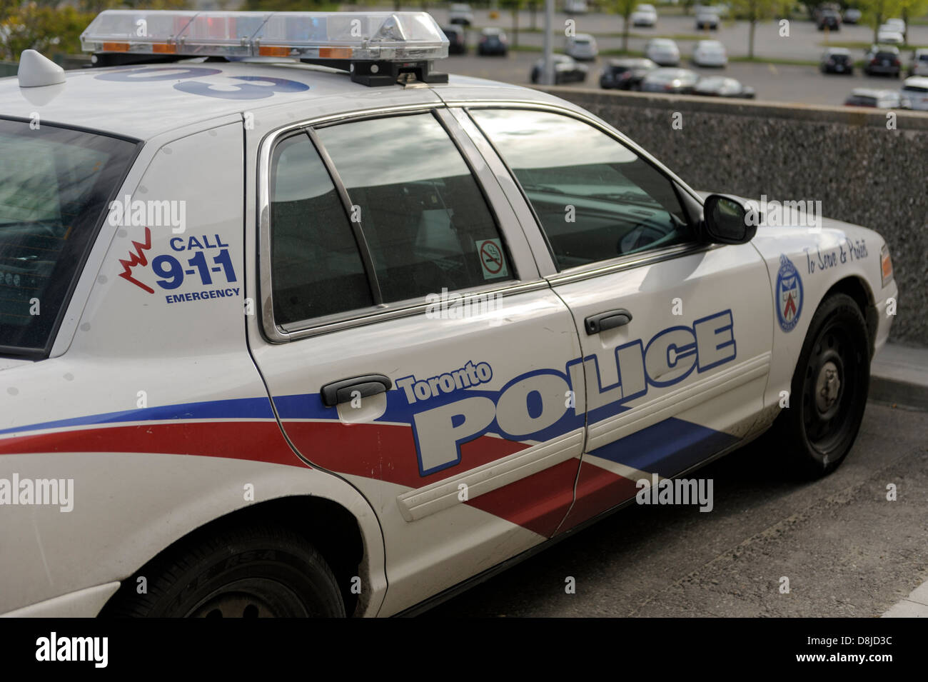 Toronto city police car parked at stone wall Stock Photo - Alamy