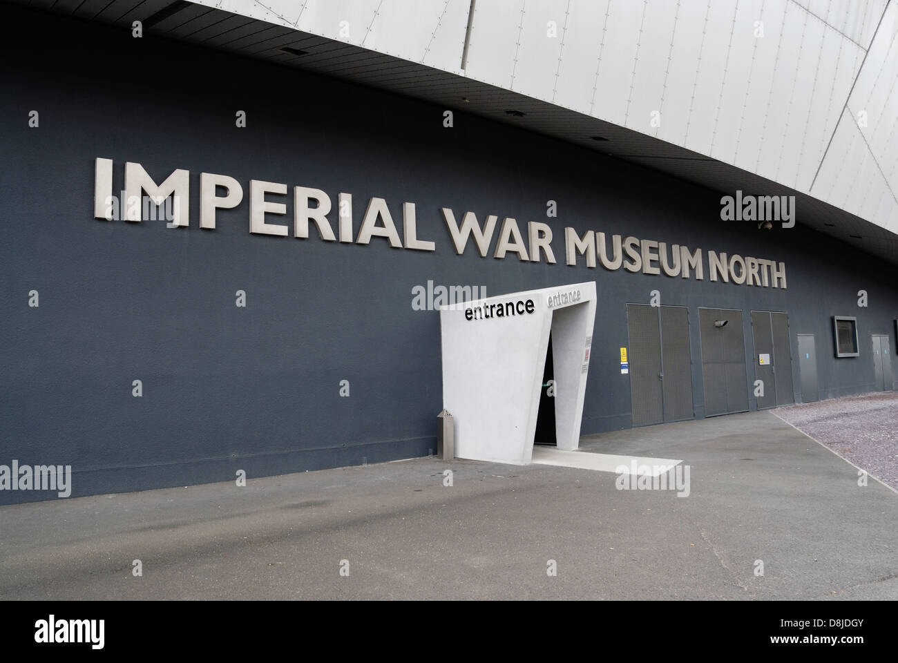 Imperial War Museum North situated at Salford Quays Stock Photo - Alamy