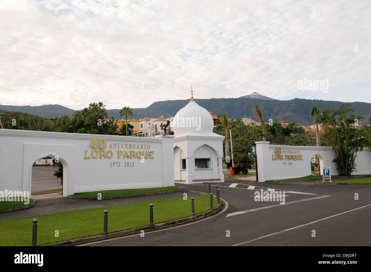 Loro parque hi-res stock photography and images - Alamy