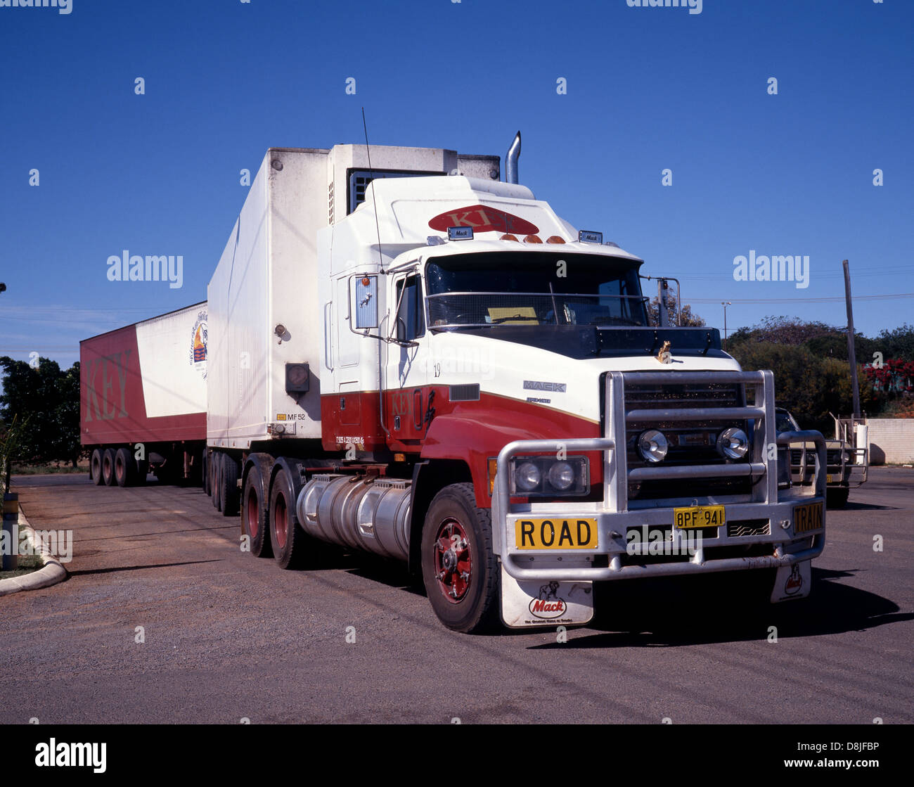 Mack truck australia hi-res stock photography and images - Alamy