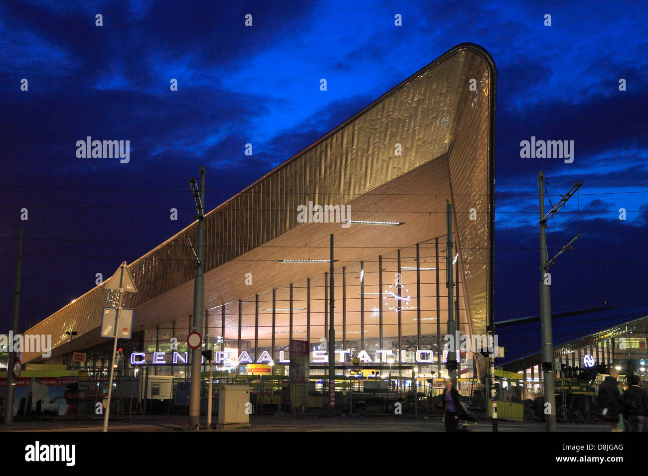Rotterdam central station hi-res stock photography and images - Alamy