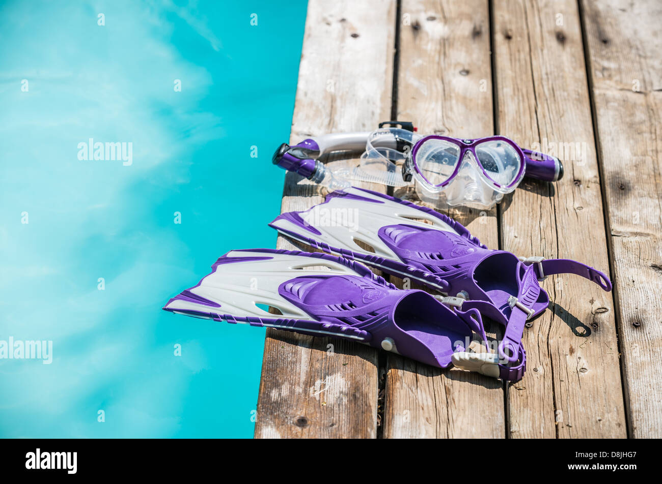 Flippers and goggles hi-res stock photography and images - Alamy