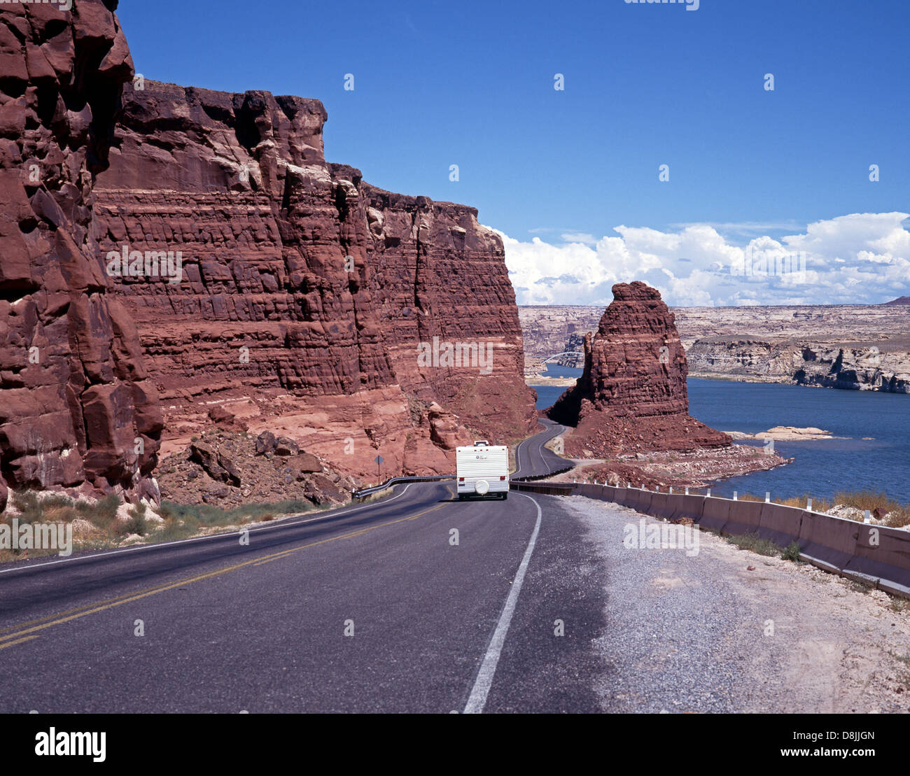Lake and bridges hi-res stock photography and images - Alamy