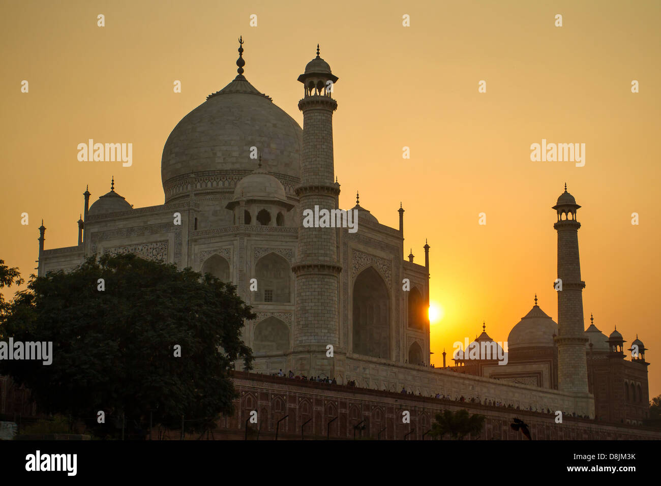 Taj mahal sunset hi-res stock photography and images - Alamy