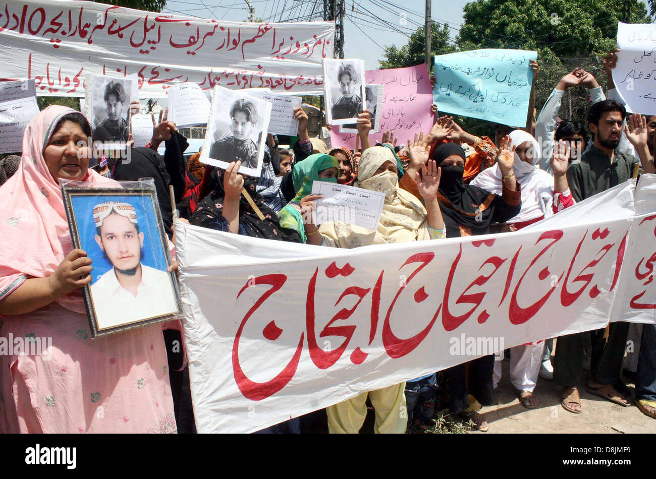 Residents of Liyya District chant slogans against kidnapping of their ...