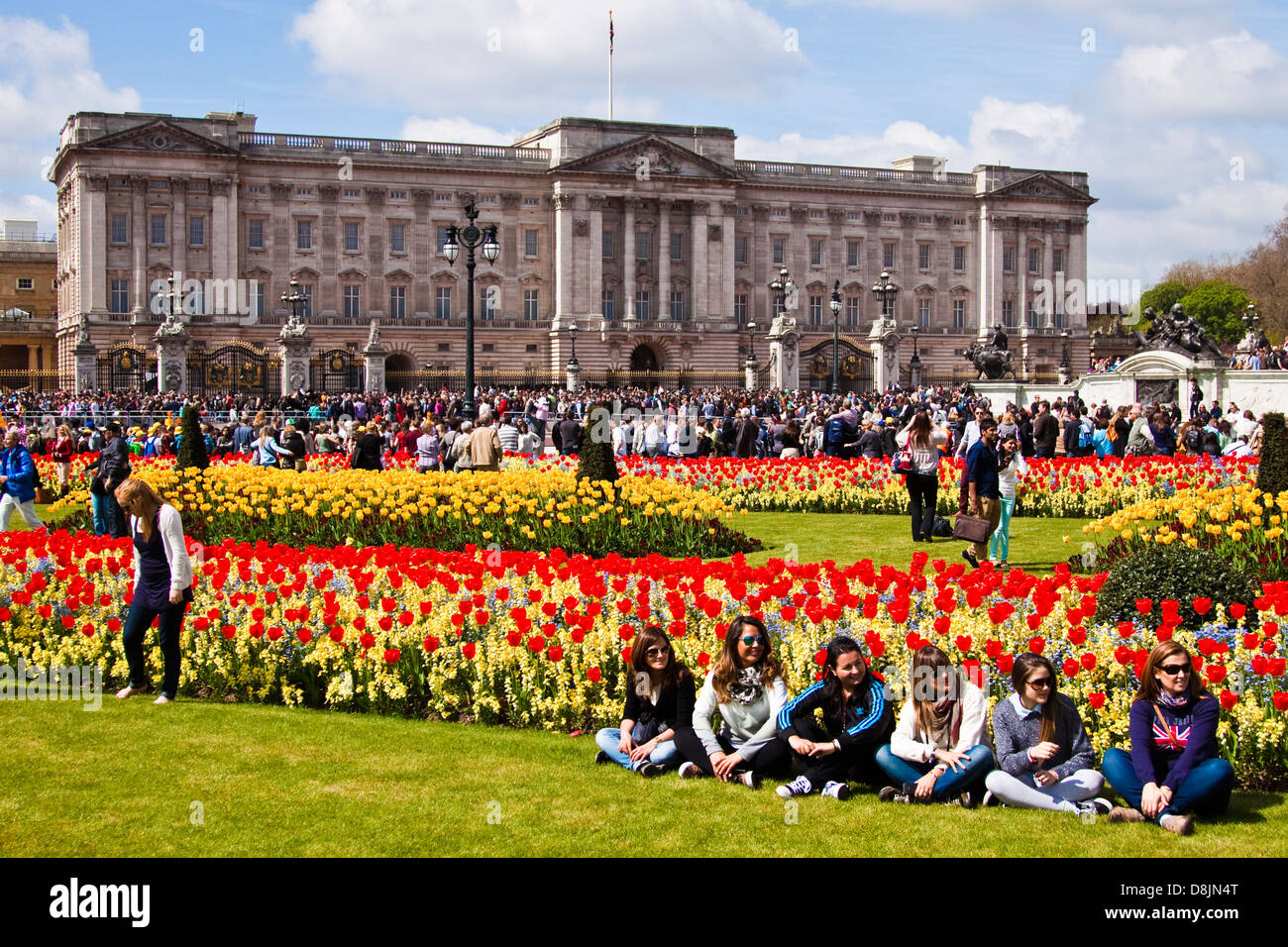 Palace people hi-res stock photography and images - Alamy