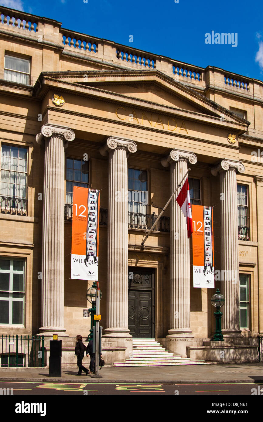 Canada house hi-res stock photography and images - Alamy