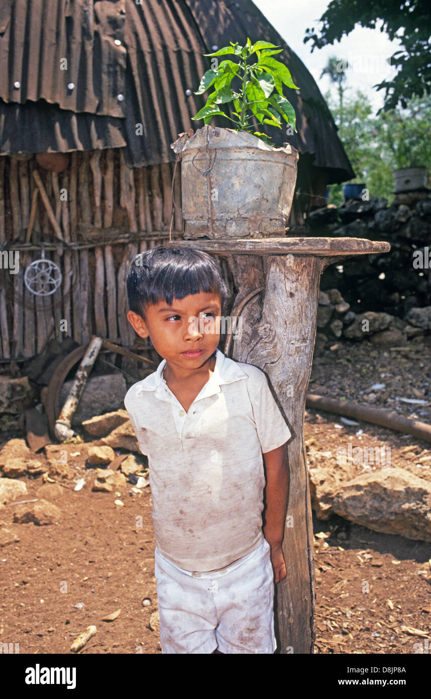 Mayan boy hi-res stock photography and images - Alamy
