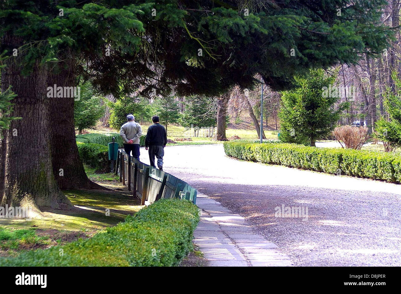 People walking in different directions hi-res stock photography and ...