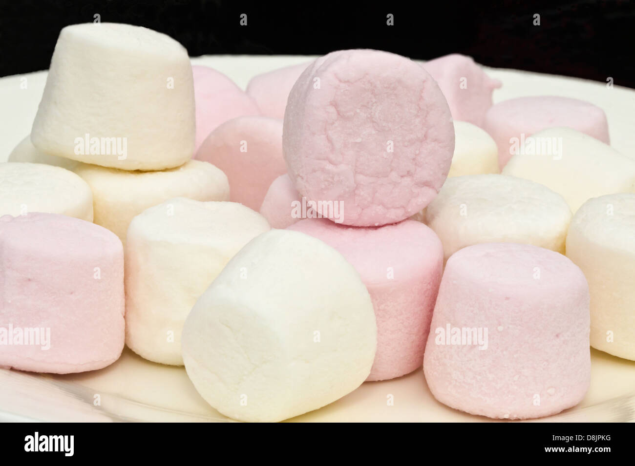 Marshmallow marshmallows hi-res stock photography and images - Alamy