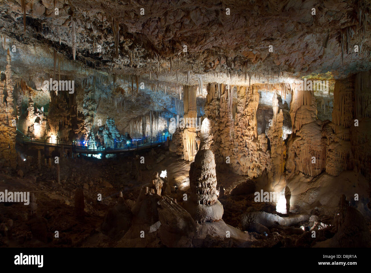 Stalactite stalagmite cavern Stock Photo - Alamy