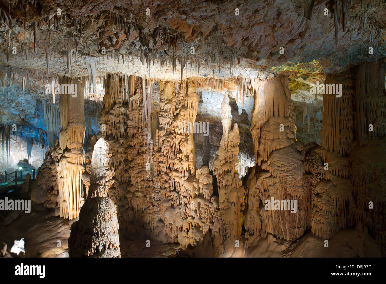 Stalactite stalagmite cavern Stock Photo - Alamy