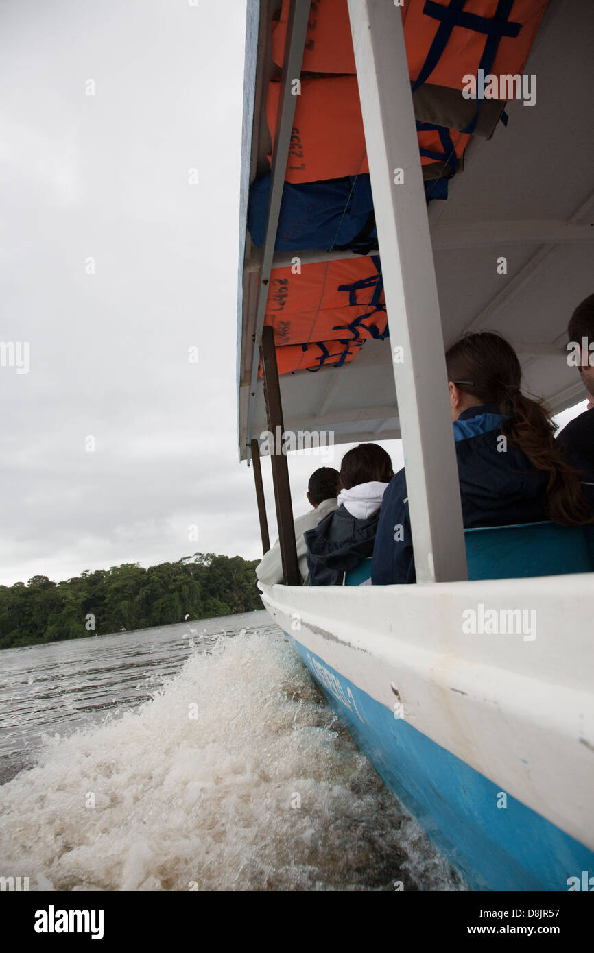 Lancha boat along tortuguero canal hi-res stock photography and images ...