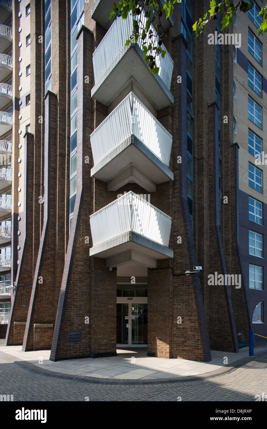 housing development Cascades Westferry Road London E14 Stock Photo - Alamy