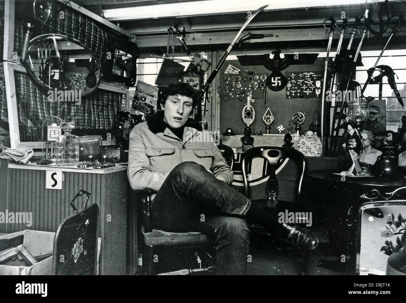 CHRIS FARLOWE English rock singer in March 1967 at stall in Camden ...