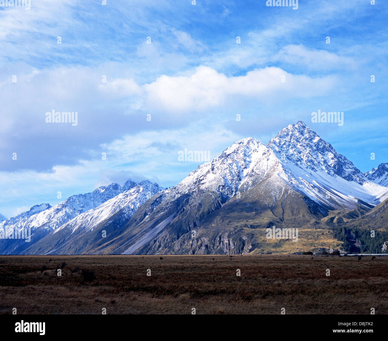 Snow capped mountains and valley floor, Mount Cook National park ...
