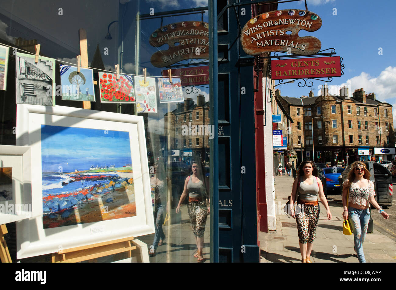 Shop scotland signs hi-res stock photography and images - Alamy