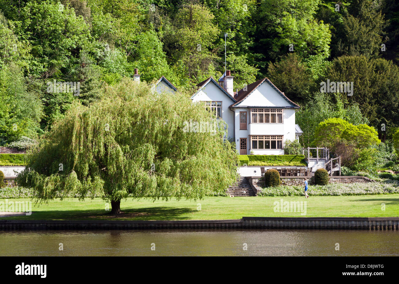 Riverside house hi-res stock photography and images - Alamy