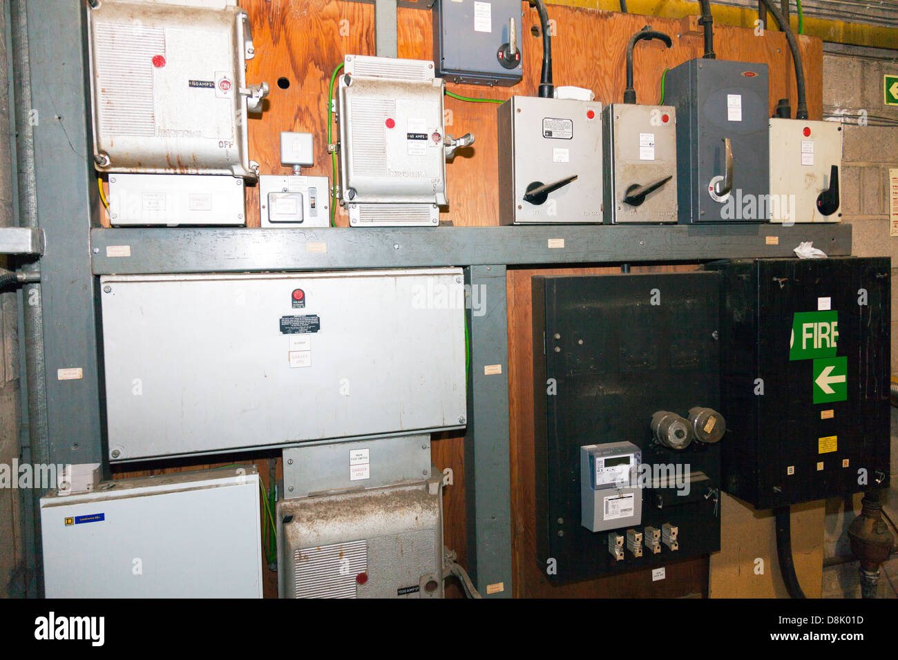 Electrical switches hi-res stock photography and images - Alamy
