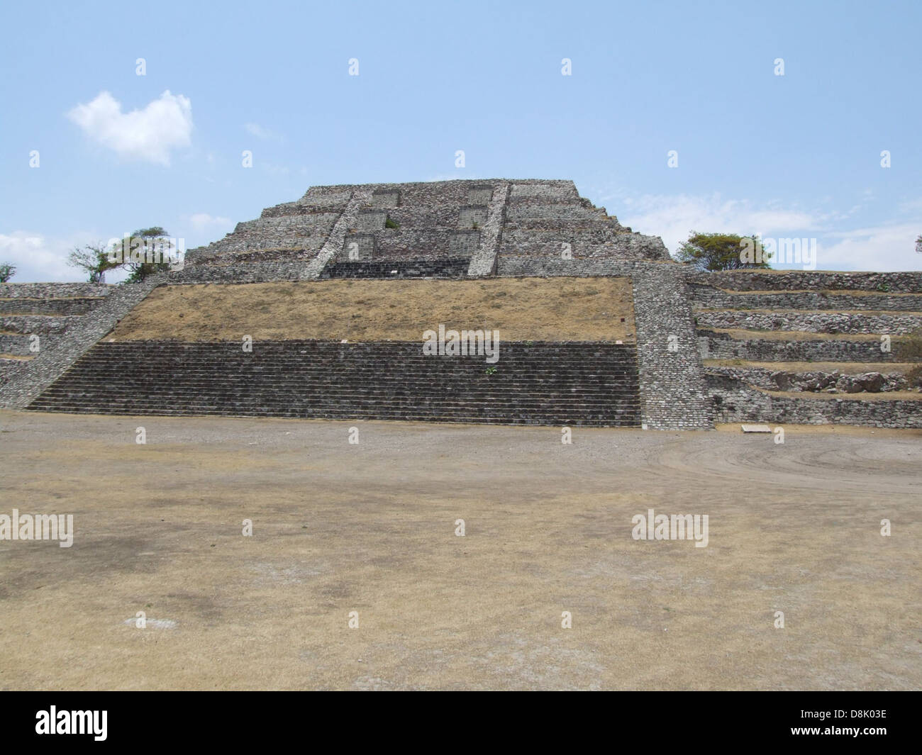 Xochicalco pyramid hi-res stock photography and images - Alamy