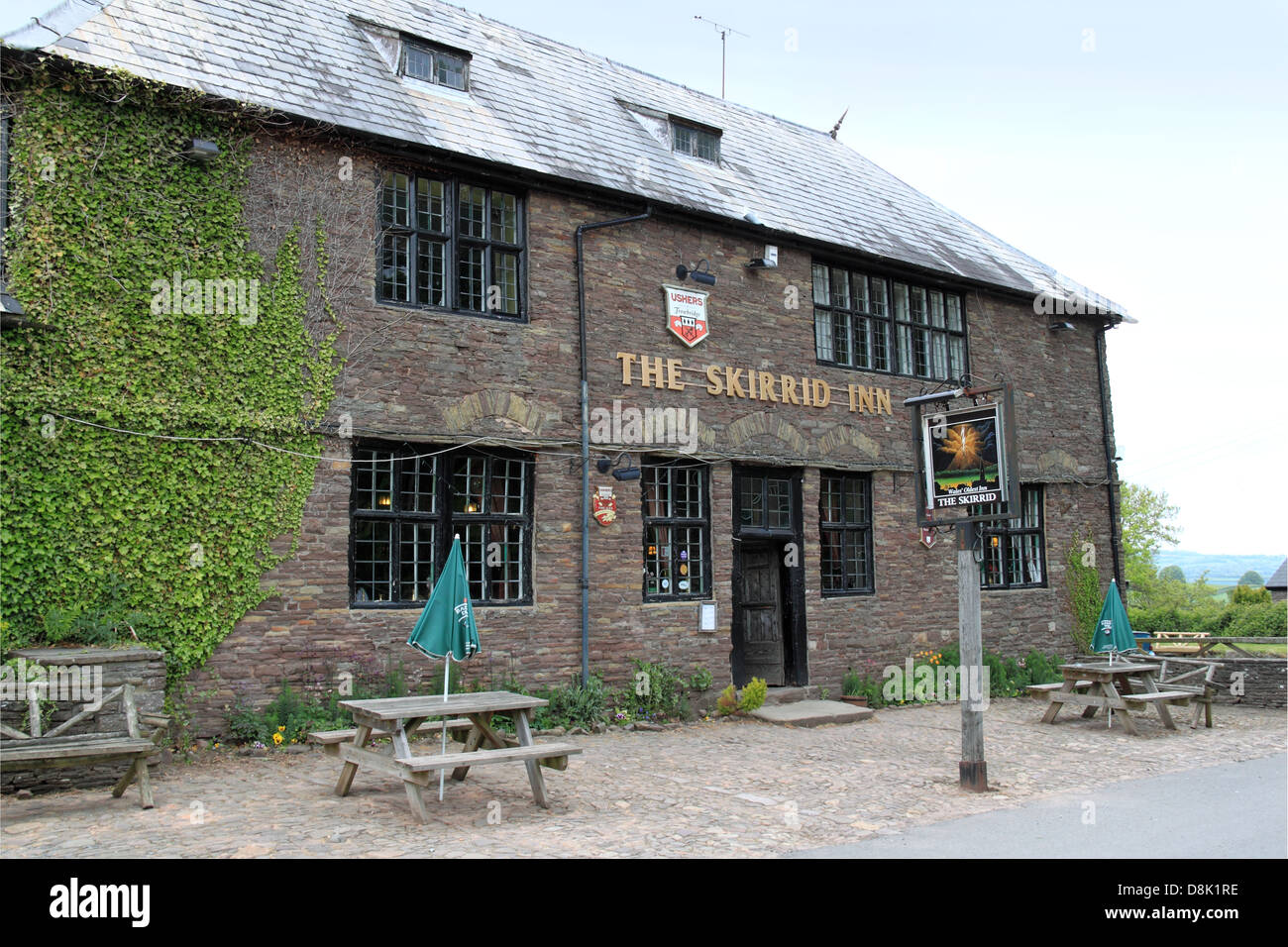Skirrid mountain inn hi-res stock photography and images - Alamy