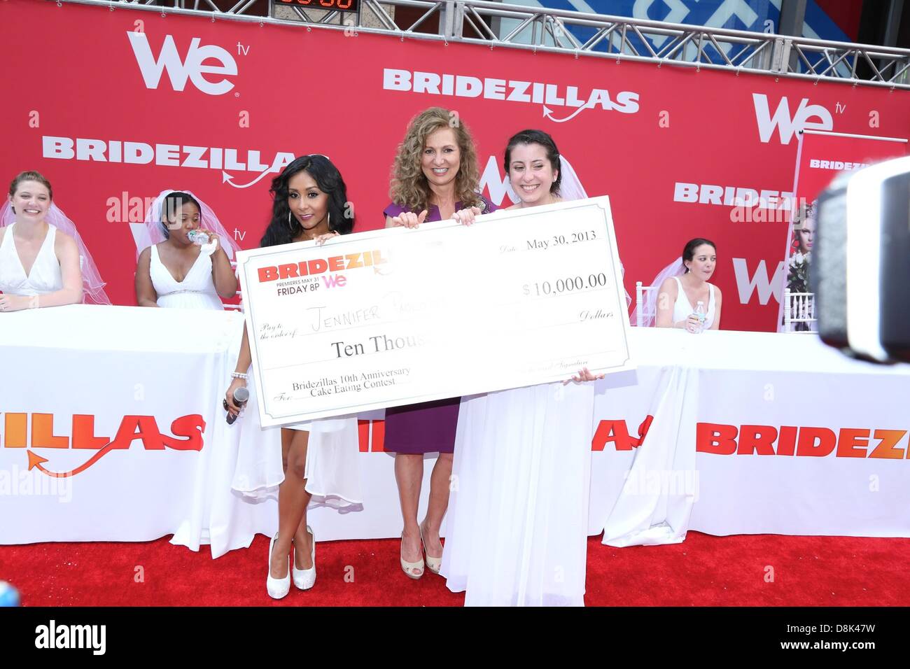 New York, USA. May 30, 2013.Nicole "snooki" at the Bridezillas Cake ...