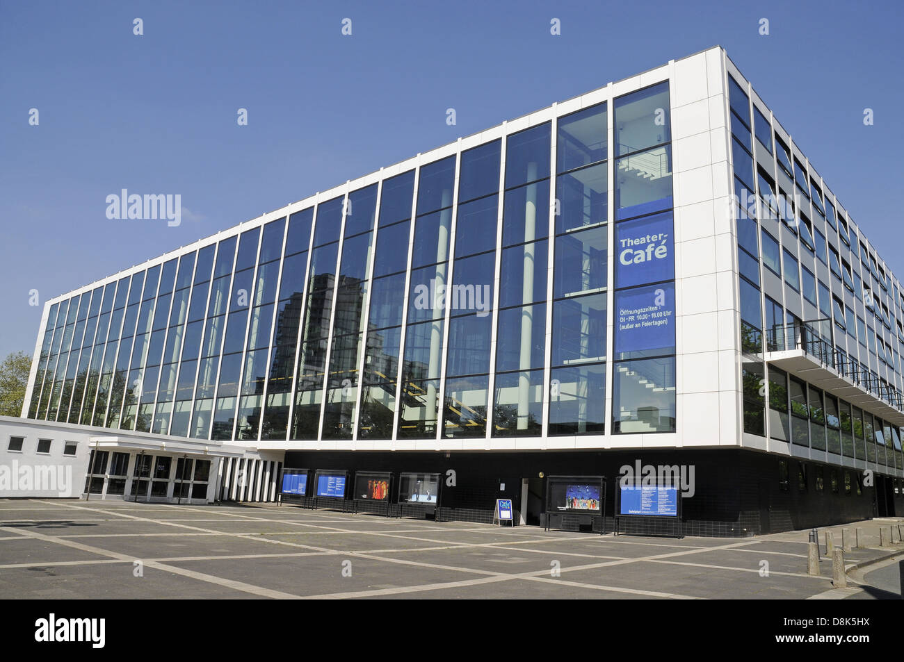 Musical in theater' hi-res stock photography and images - Alamy