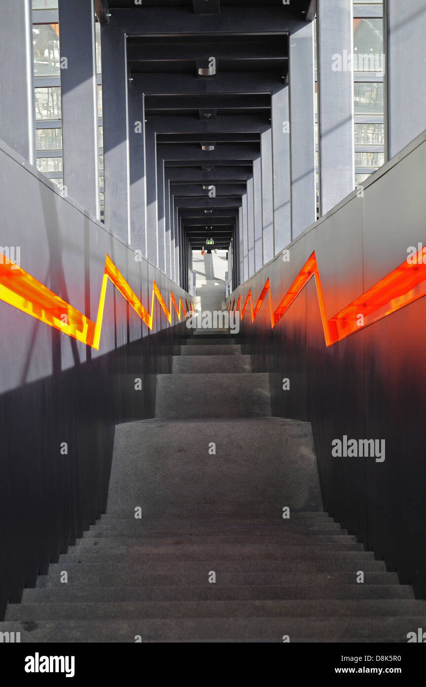 Architecture steep stairs hi-res stock photography and images - Alamy