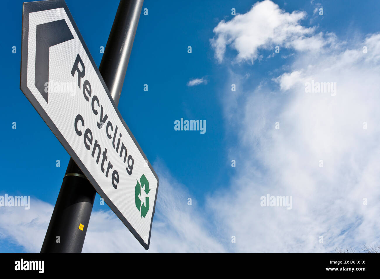Recycling centre sign hi-res stock photography and images - Alamy