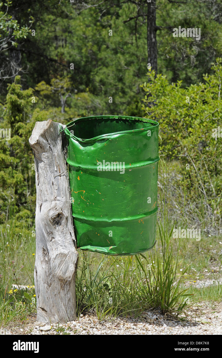 Muelleimer hi-res stock photography and images - Alamy