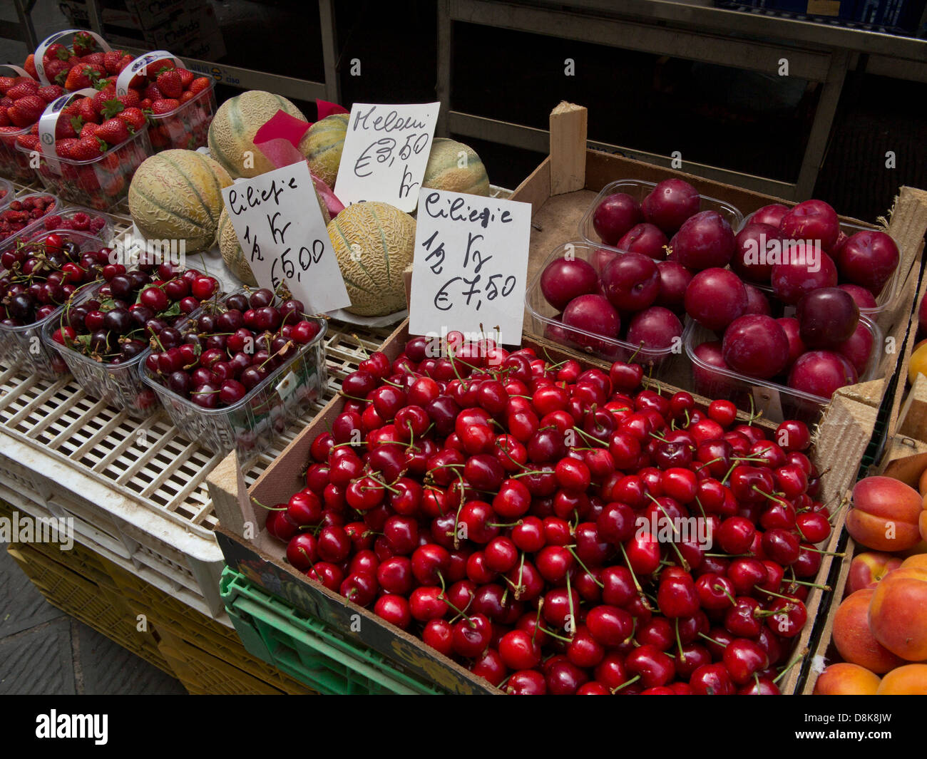 Fruit and vegetable market in the old town in Pisa,Tuscany,Italy Stock ...