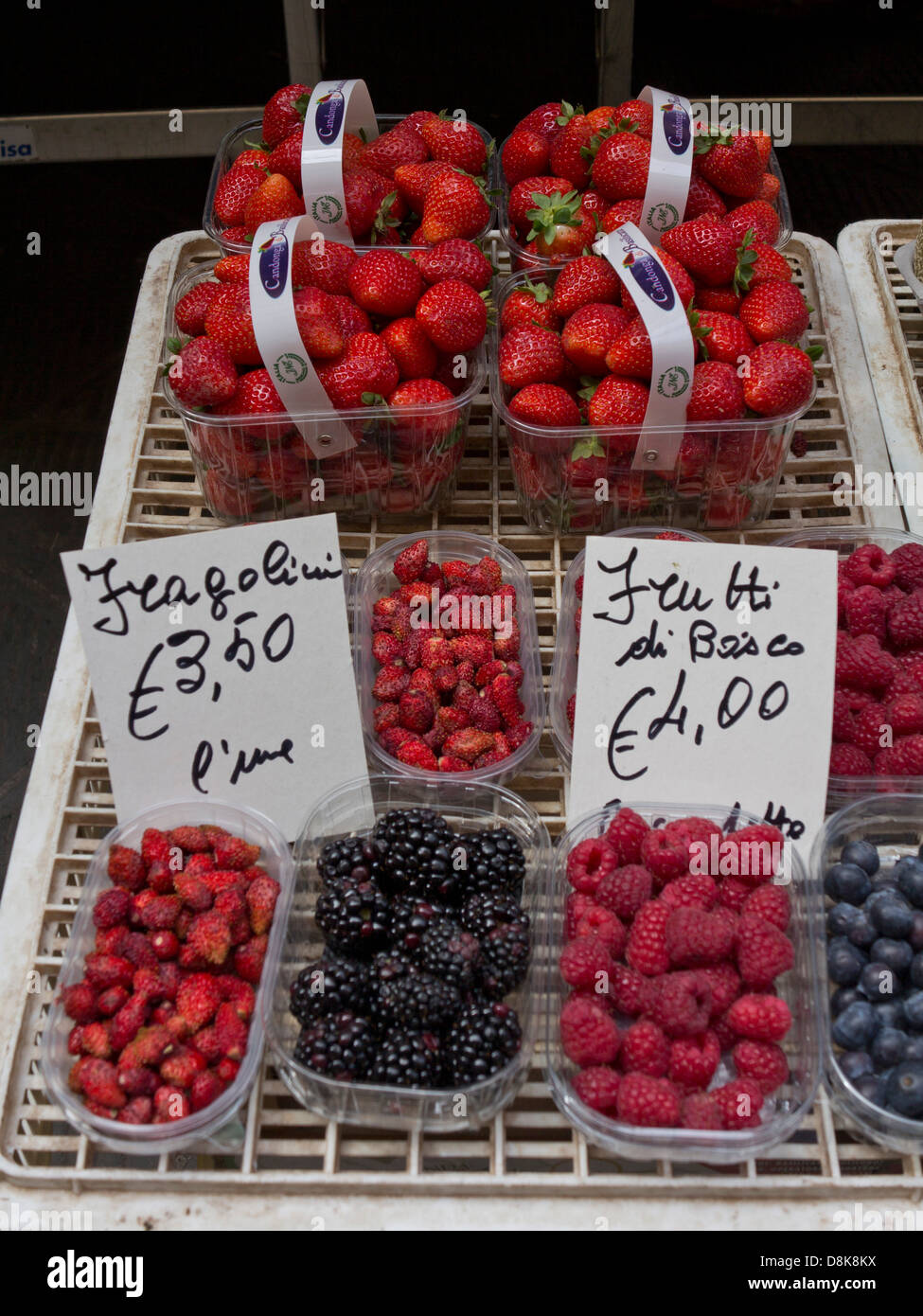 Fruit and vegetable market in the old town in Pisa,Tuscany,Italy Stock ...