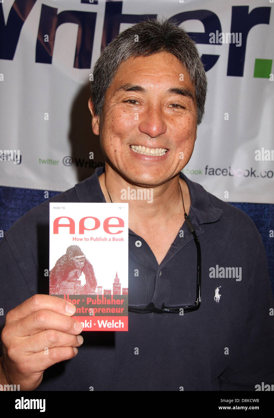 Social media guru hi-res stock photography and images - Alamy