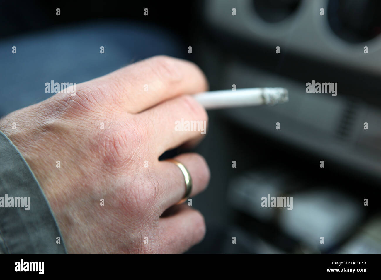 Smoking in vehicles hi-res stock photography and images - Alamy