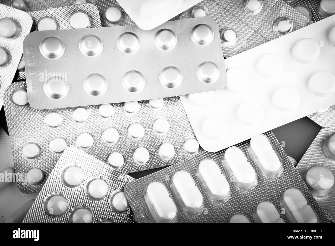 Pill manufacturing Black and White Stock Photos & Images - Alamy