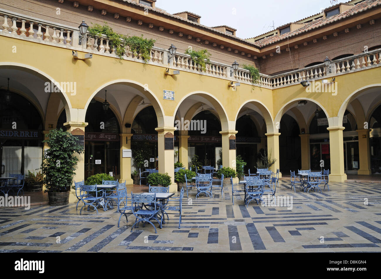 A Shopping Mall Courtyard High Resolution Stock Photography and Images ...