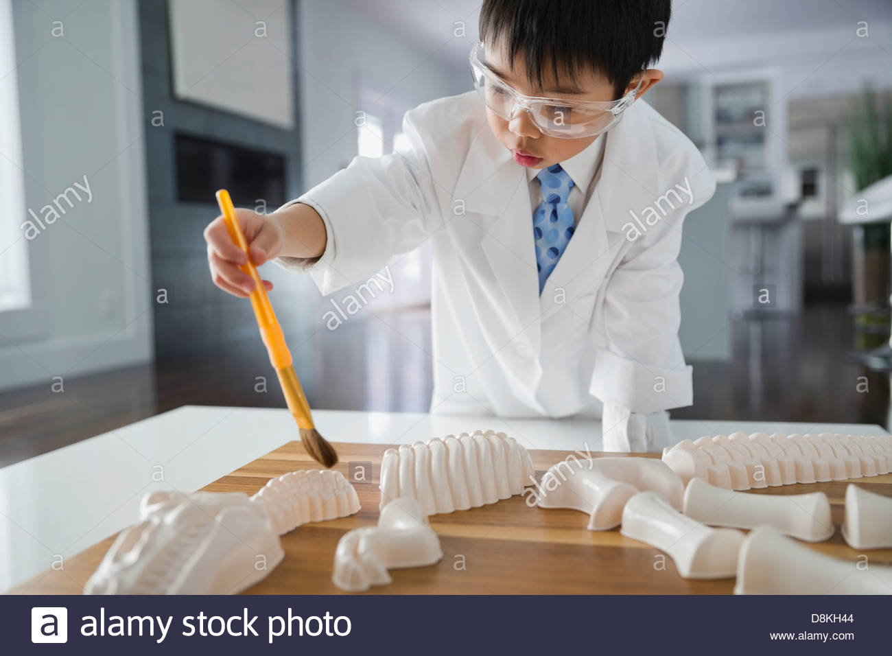 Standing up desk home hi-res stock photography and images - Alamy