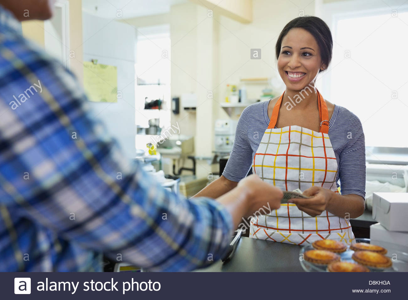 Canada store cashier hi-res stock photography and images - Alamy